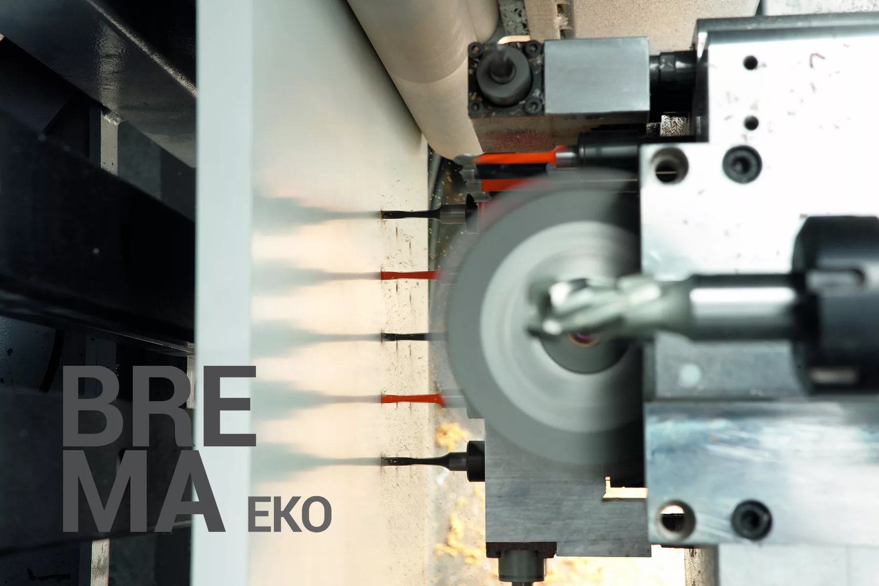 Biesse Brema Eko – kompakti ja monipuolinen pystymallinen CNC-kone - Penope